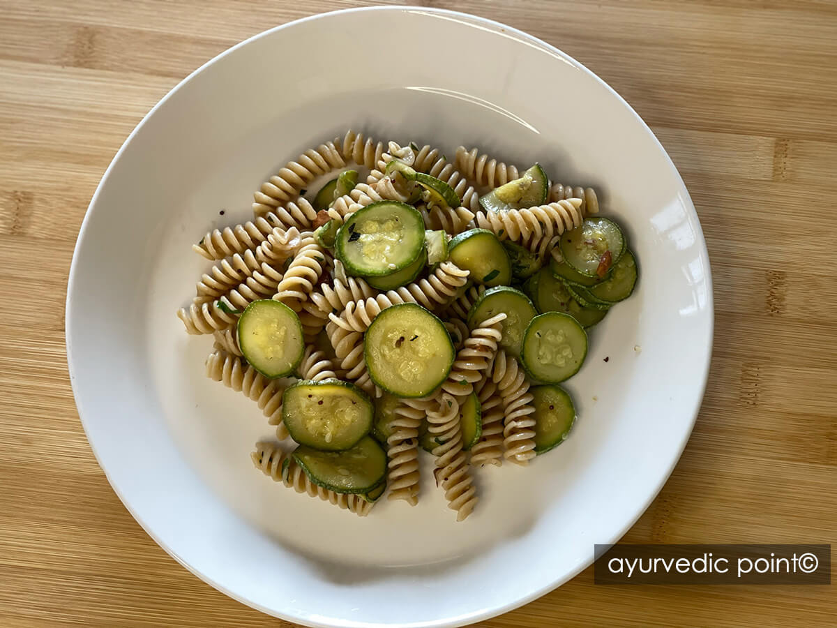 Fusilli Con Zucchine, Mandorle E Aromi | Ayurvedic Point©, Milano